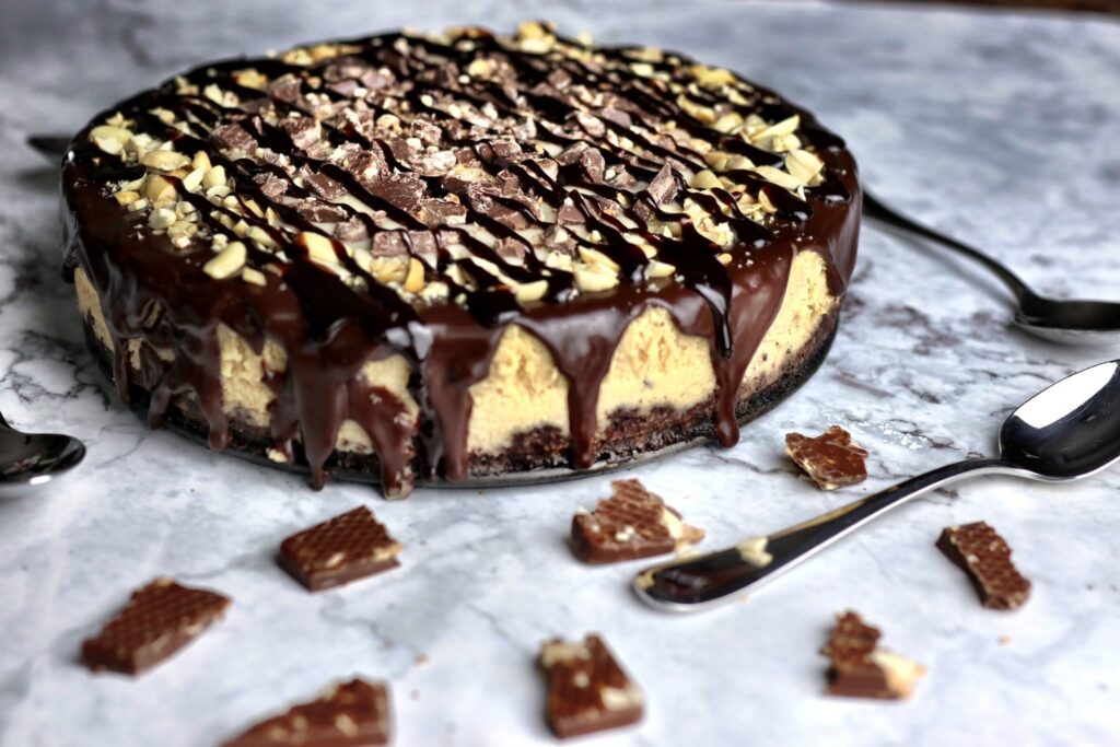 KETO SNICKERS CHEESECAKE – Keto Beginners